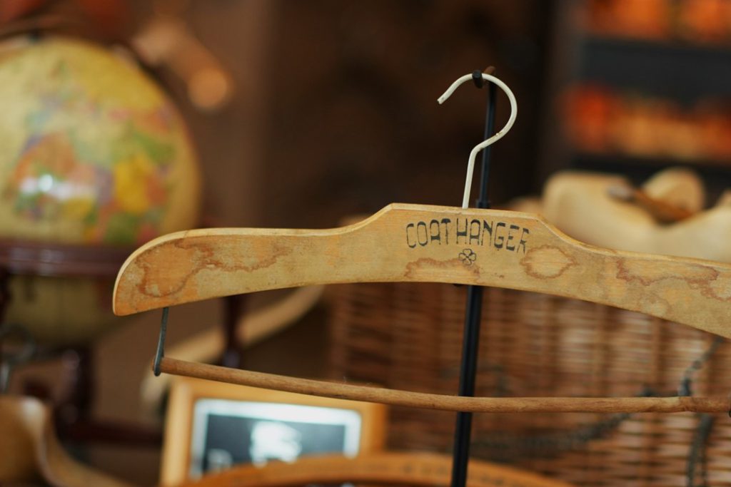 INTERVIEW ARTICLE - EXPLORING THE HANGER WORLD | News | NAKATA HANGER
